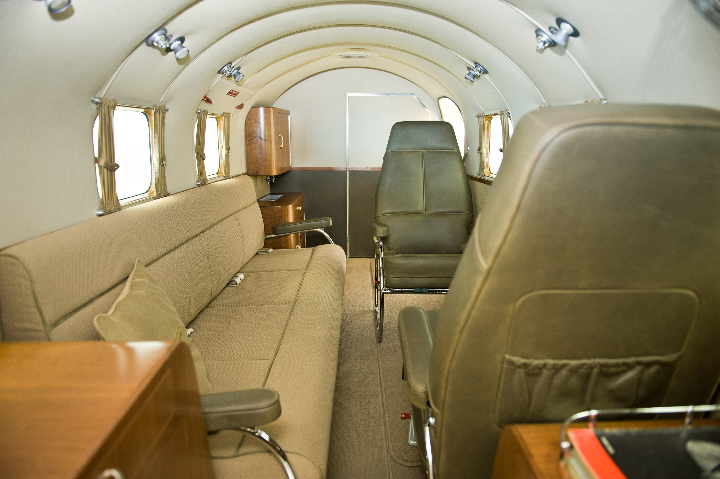 Lockheed 12A Electra Junior : FLYER