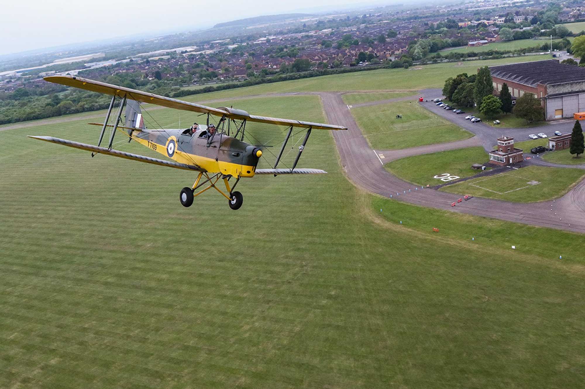 Bicester Aerodrome Company to manage historic airfield : : FLYER